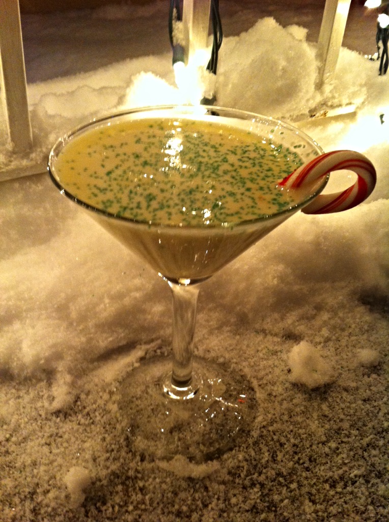 Holiday Eggnog Cocktail – Homemade Delish